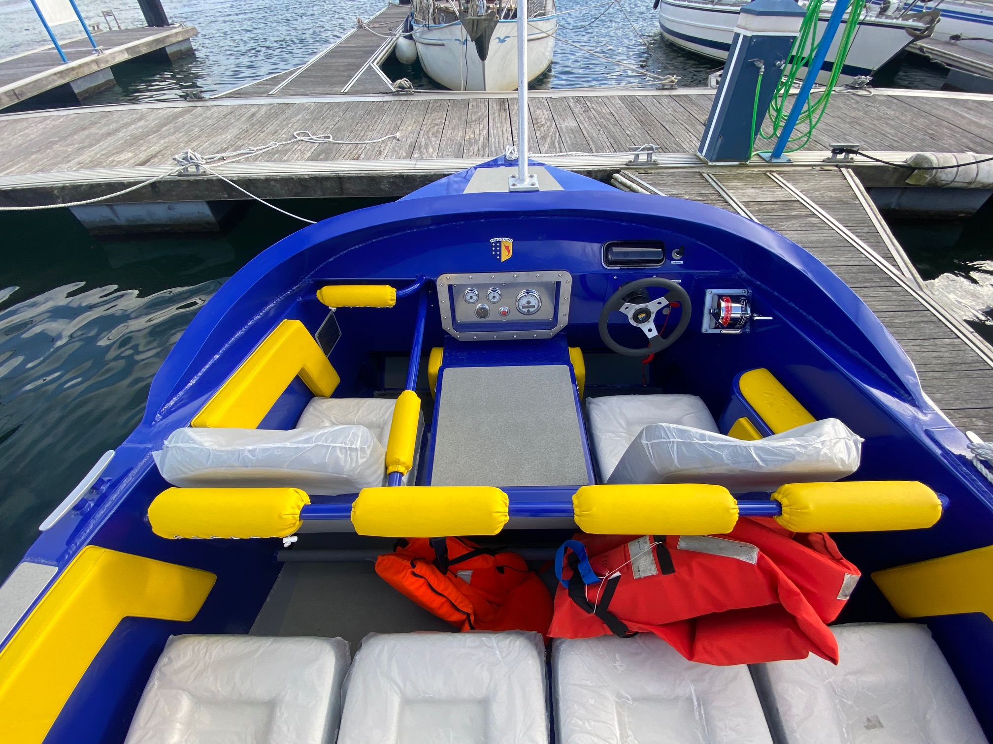 New jet boat M700WJ delivered in Geneve (Switzerland)